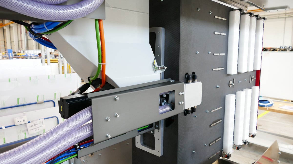 Injection Molding Automation | BBS Automation